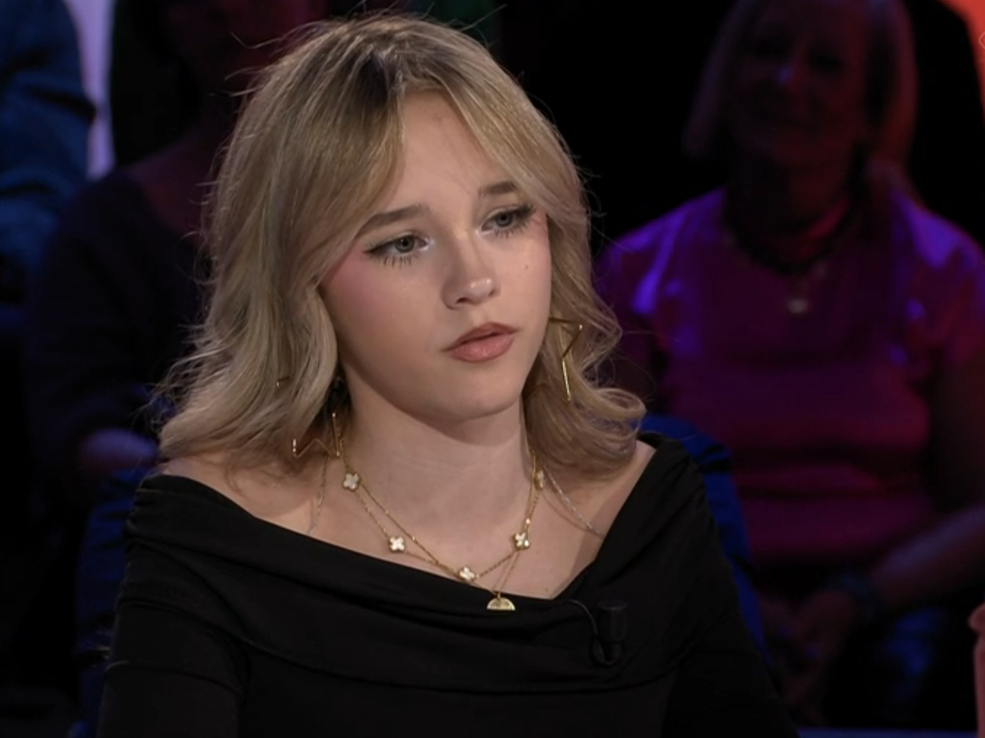 Emma Kok openhartig bij Eva over haar pestverleden: 'Mensen vertrouwen is lastig'